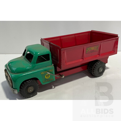 Vintage Wyn Toy Tipper With Tilting - Lot 1385194 | ALLBIDS