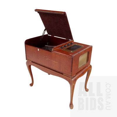 Vintage Classic Stereogram in Cabinet - Lot 1238196 | ALLBIDS