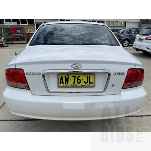 1/2006 Hyundai Sonata NF 4d Sedan - Lot 1330256 | CARBIDS