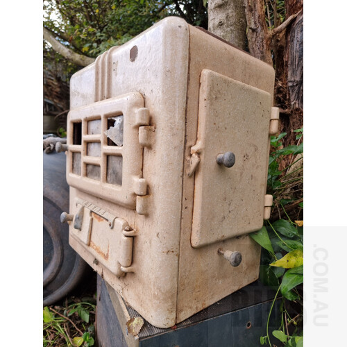 Vintage Warmray Woodburning Heater - Lot 1344221 | ALLBIDS