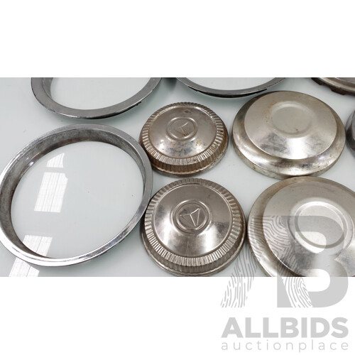 Vintage Hubcaps and Dress Rims - Lot 1401872 | ALLBIDS