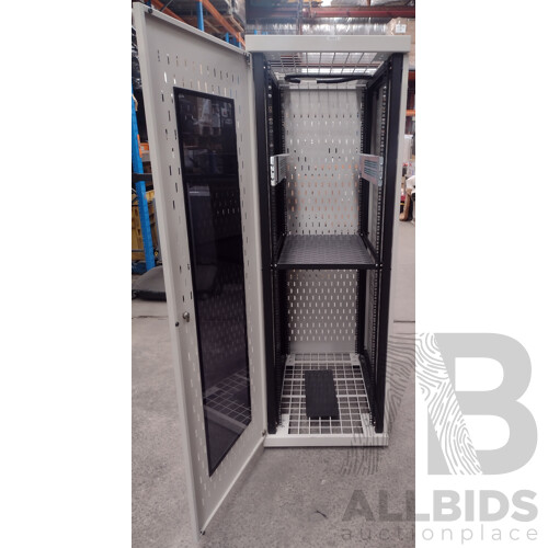 38 RU Data Rack Unit - Lot 1396228 | ALLBIDS