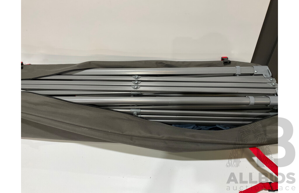 COLEMAN Eaved Shelter Auvent Gazebo - Lot 1433989 | ALLBIDS