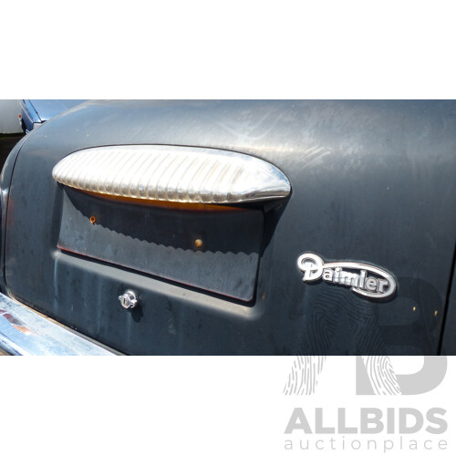 Circa 1980s Daimler DS420 Limousine - Lot 1406463 | CARBIDS