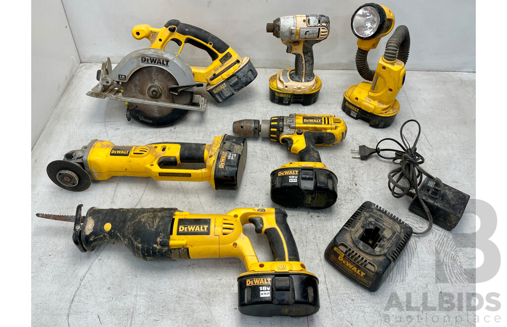 DeWalt Cordless Tool Kit Lot of - Lot 1437591 | ALLBIDS