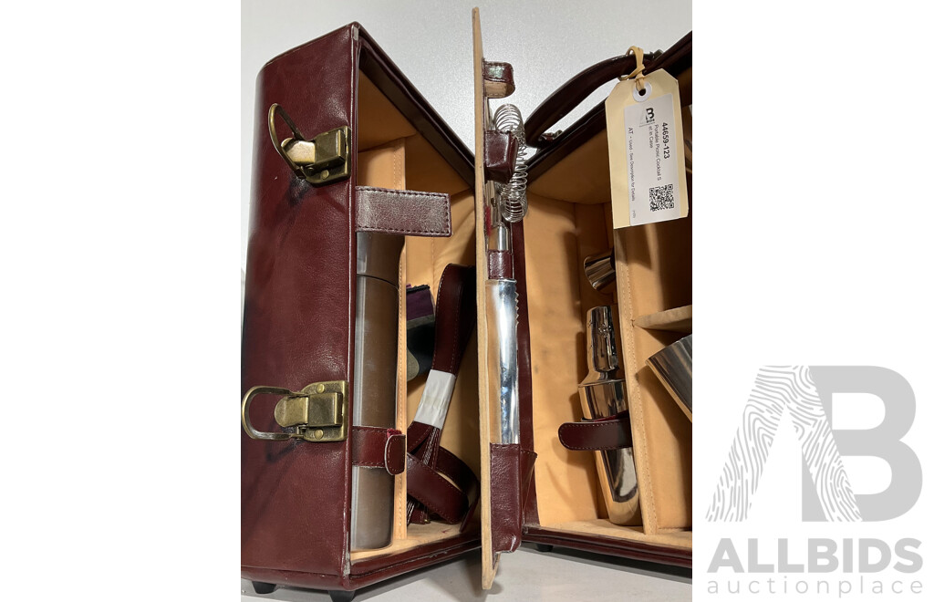 Portable Picnic Cocktail Set in - Lot 1505682 | ALLBIDS