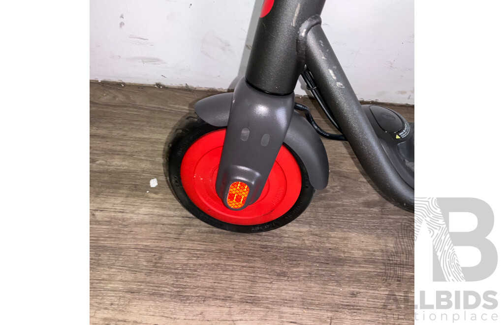 Segway Ninebot EKickScooter C20 - Lot 1526853 | ALLBIDS