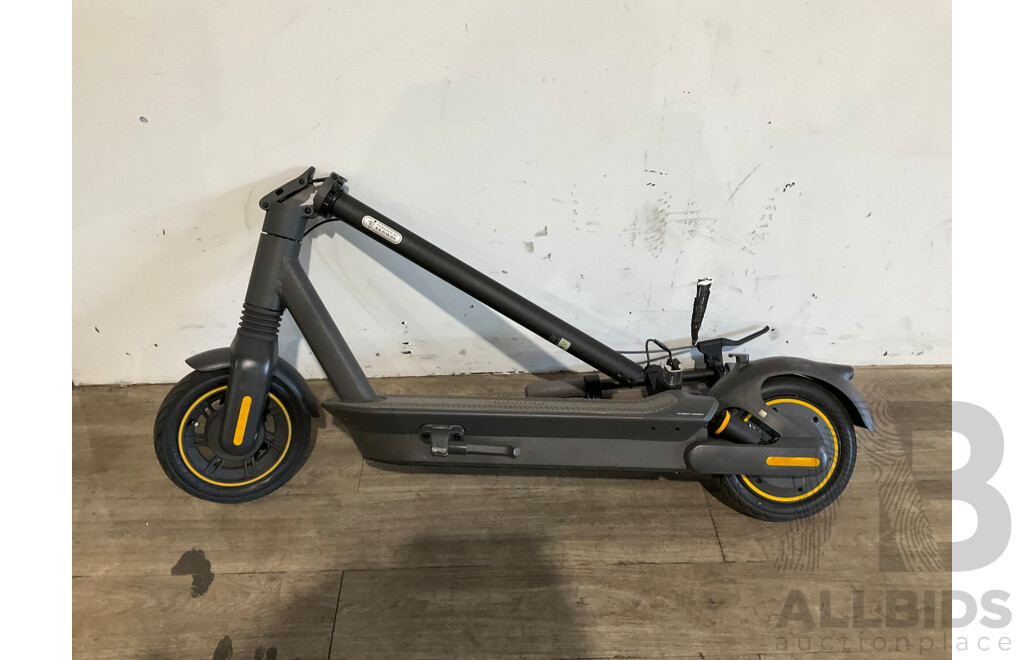 Segway Ninebot Kickscooter MAX - Lot 1532229 | ALLBIDS
