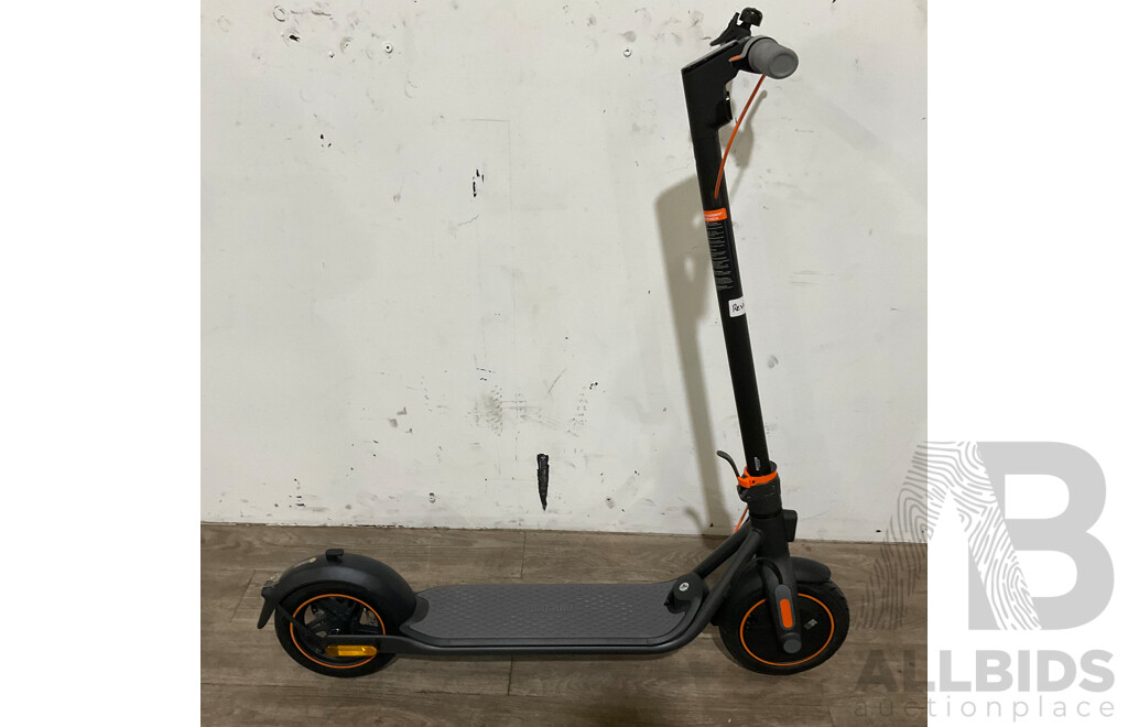 Segway-Ninebot F40A KickScooter - Lot 1534726 | ALLBIDS