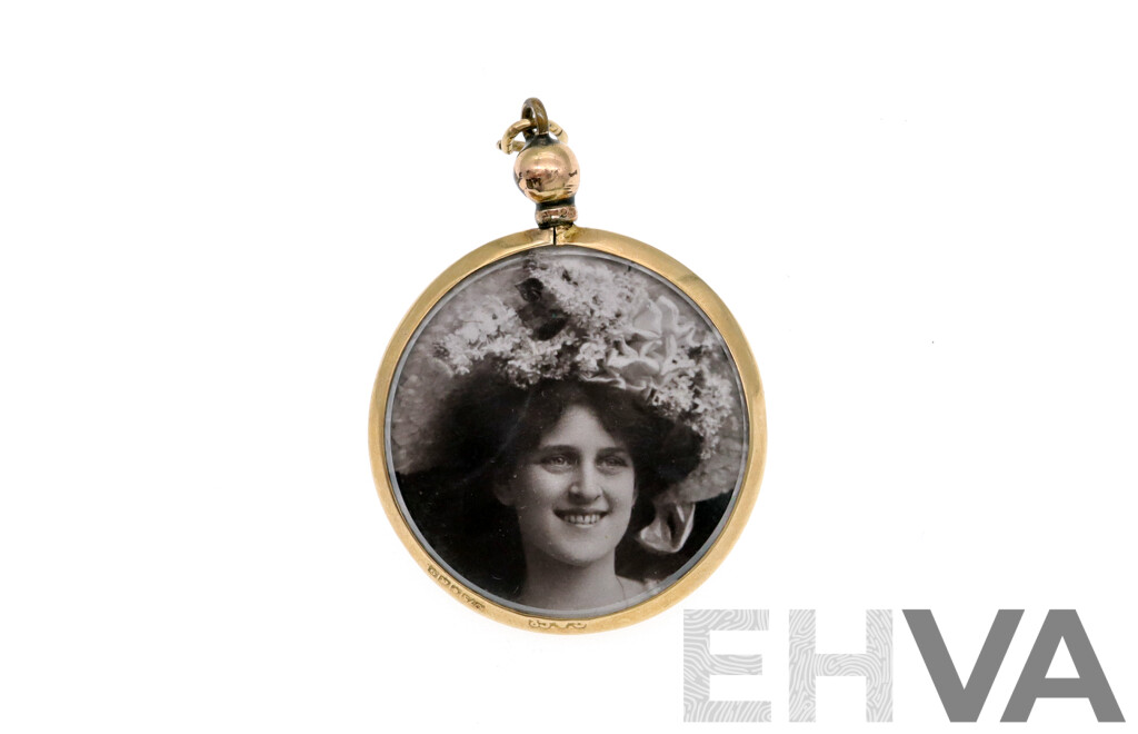 9ct Vintage Double Sided Glass - Lot 1556201 | EHVA
