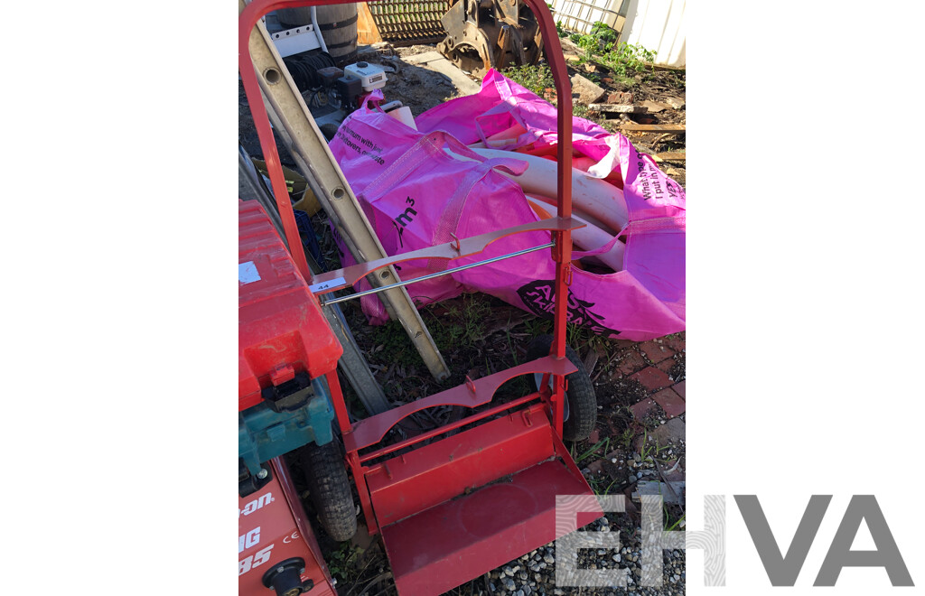 Snap on MIG 185 Welder, Gas Bottle - Lot 1537011 | EHVA