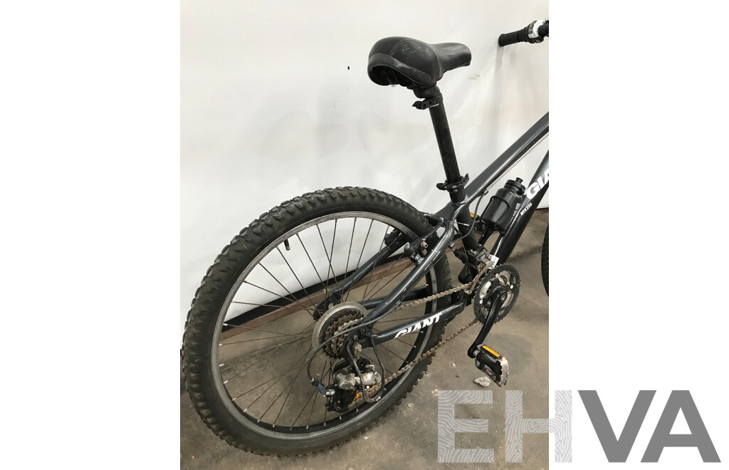 Giant MTX-250 21 Speed Kids' Bike - Lot 1536406 | EHVA