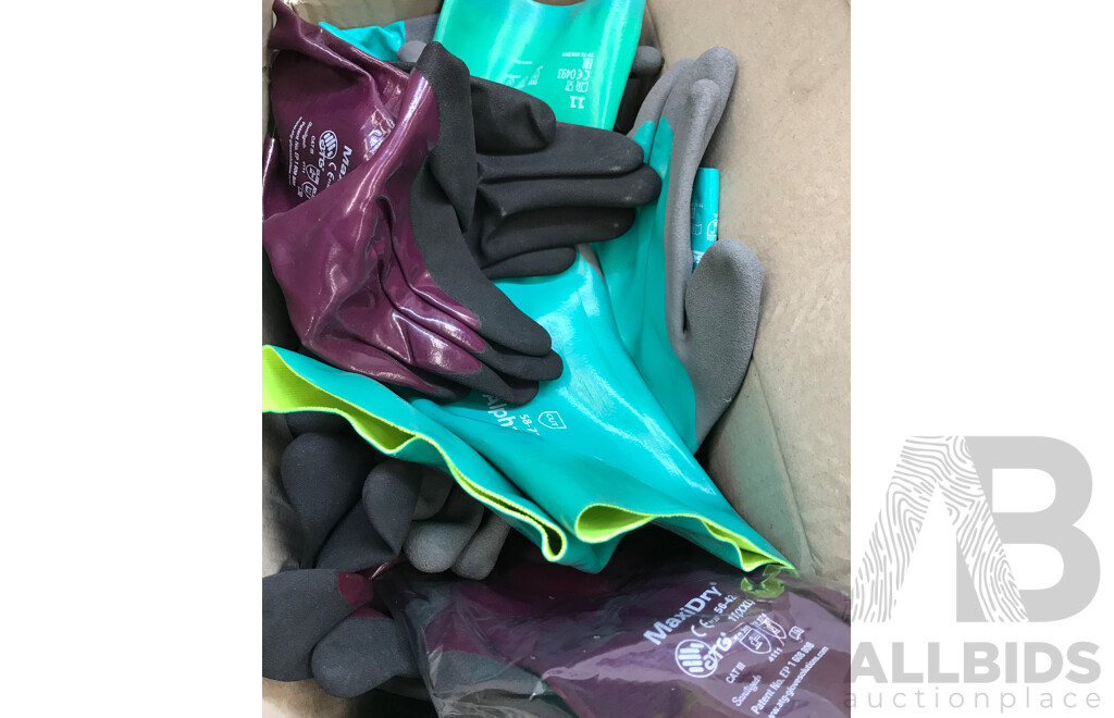 Lot of ATG MaxiDry Gauntlet and - Lot 1570818 | ALLBIDS