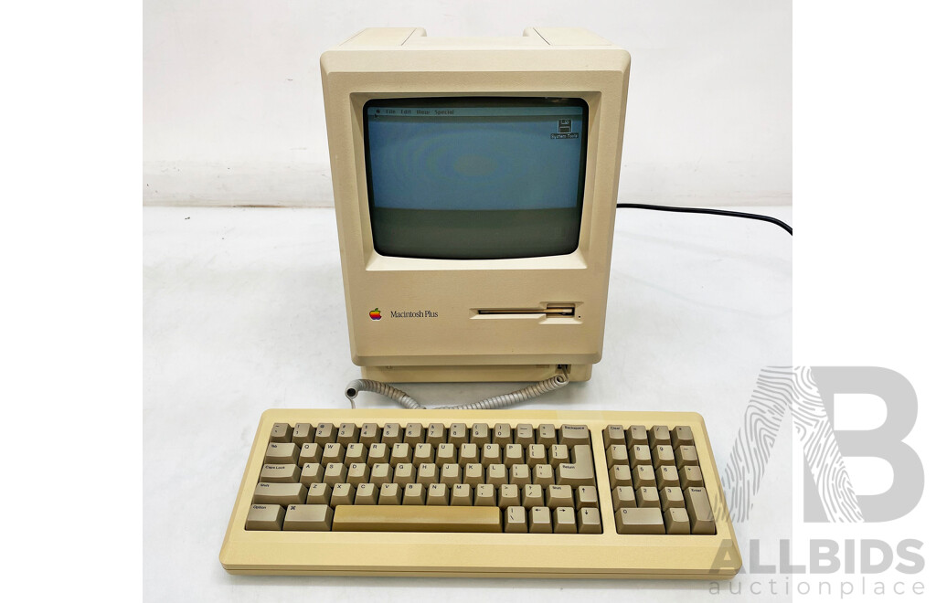 Apple (M0001AP) Plus 1Mb Desktop - Lot 1558883 | ALLBIDS