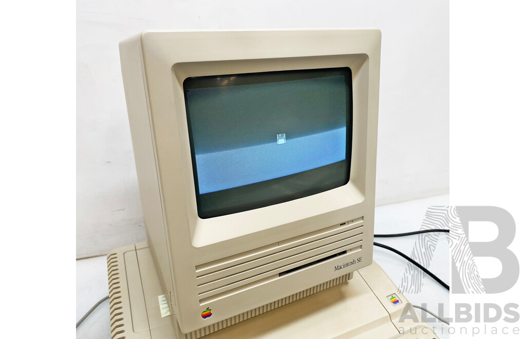 Vintage Apple (M5011) Macintosh - Lot 1558904 | ALLBIDS