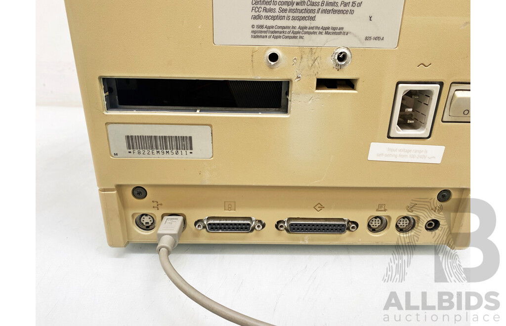 Vintage Apple (M5011) Macintosh - Lot 1558893 | ALLBIDS
