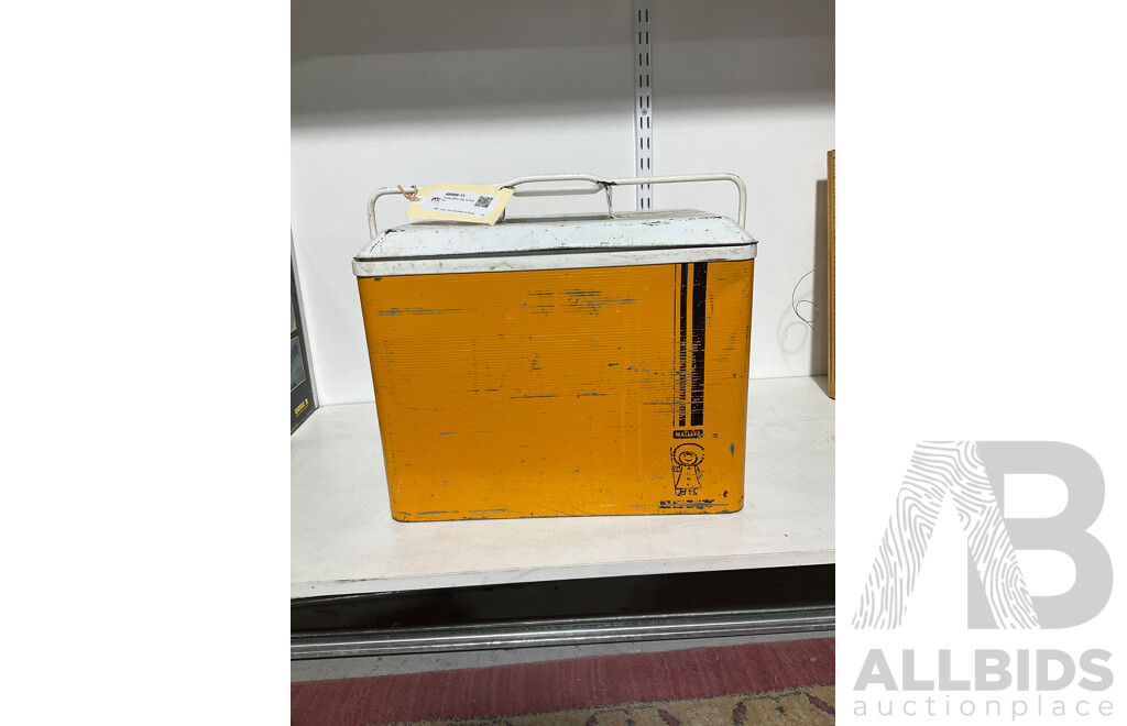 Vintage Metal Esky by Malleys - Lot 1553185 | ALLBIDS