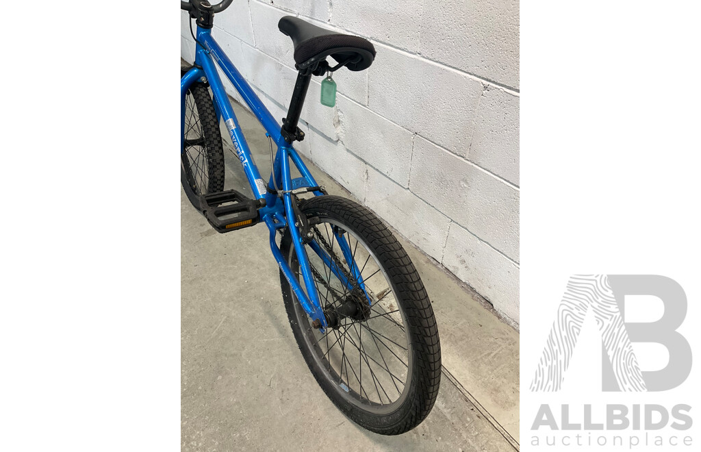 FREE AGENT Maverick BMX Bike Blue - Lot 1554765 | ALLBIDS