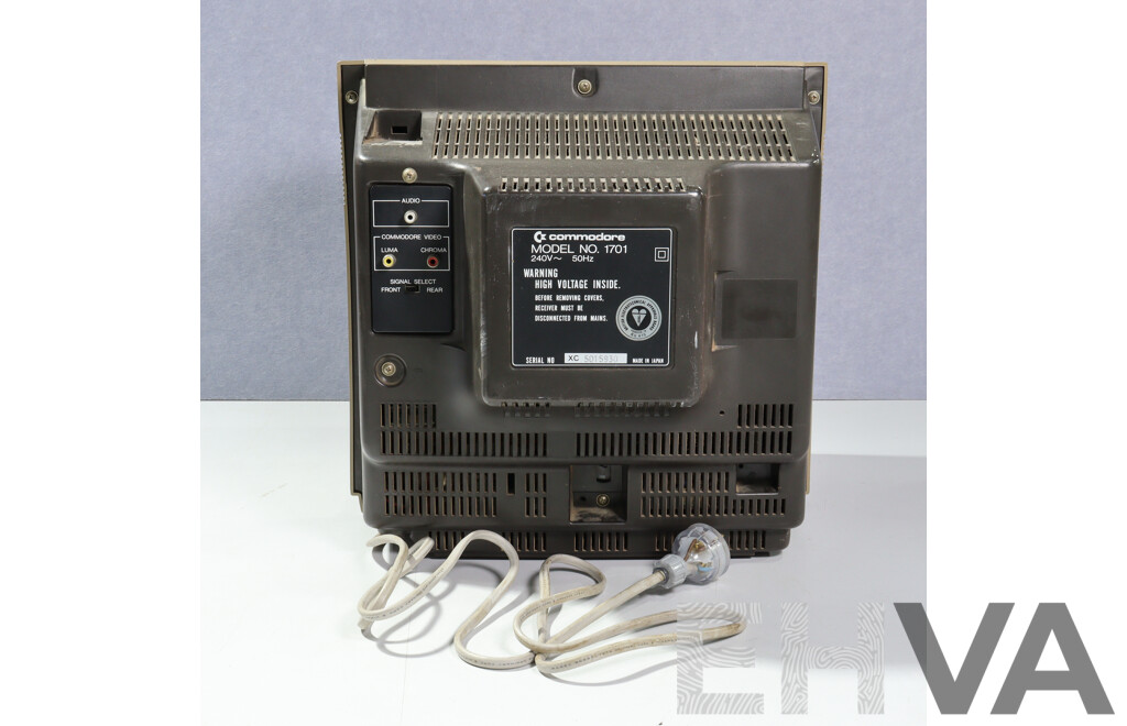 Vintage Commodore Model 1701 Monitor - Lot 1624053 | EHVA