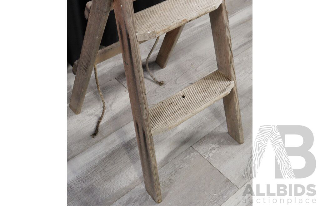 Vintage Timber Step Ladder - Lot 1611375 | ALLBIDS