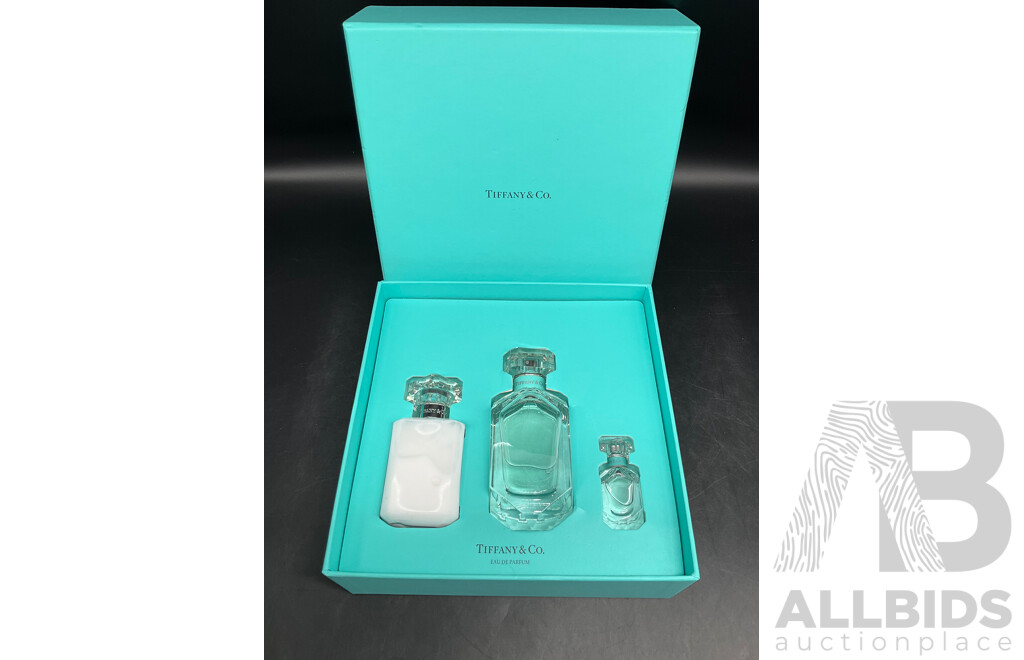 TIFFANY Co. Gift Set ORP $245 - Lot 1592600 | ALLBIDS