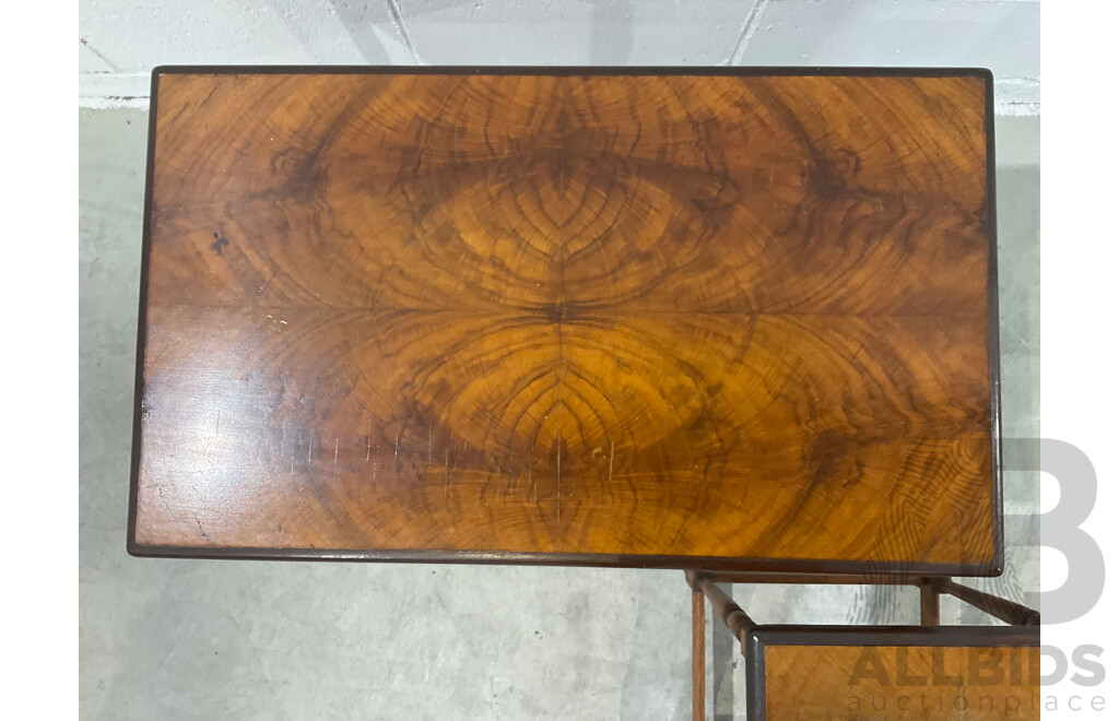 Mahogany Wood Flute Leg Nest Table - Lot 1603289 | ALLBIDS
