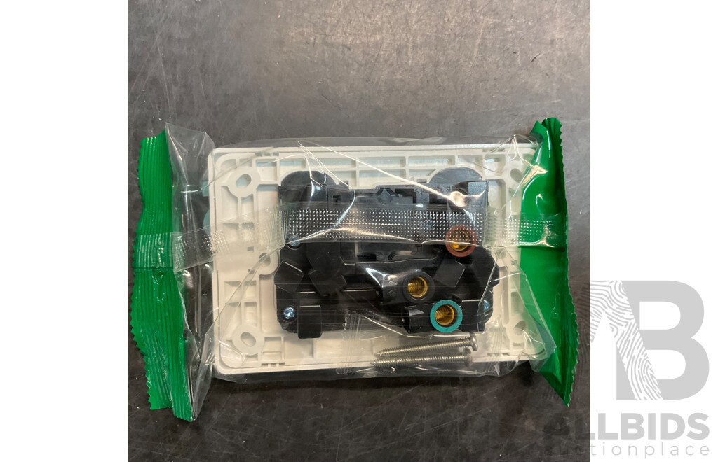 IGOTO Switch Socket Included Single/ - Lot 1610506 | ALLBIDS