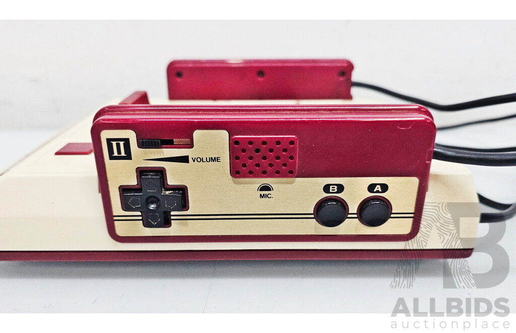 Nintendo Famicom Video Game Console - Lot 1615624 | ALLBIDS