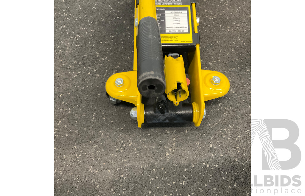 Stanley Low Profile Floor Jack - Lot 1615295 | ALLBIDS