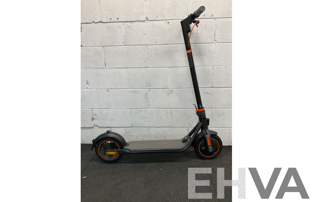 Segway Ninebot KickScooter F40A - Lot 1617672 | EHVA