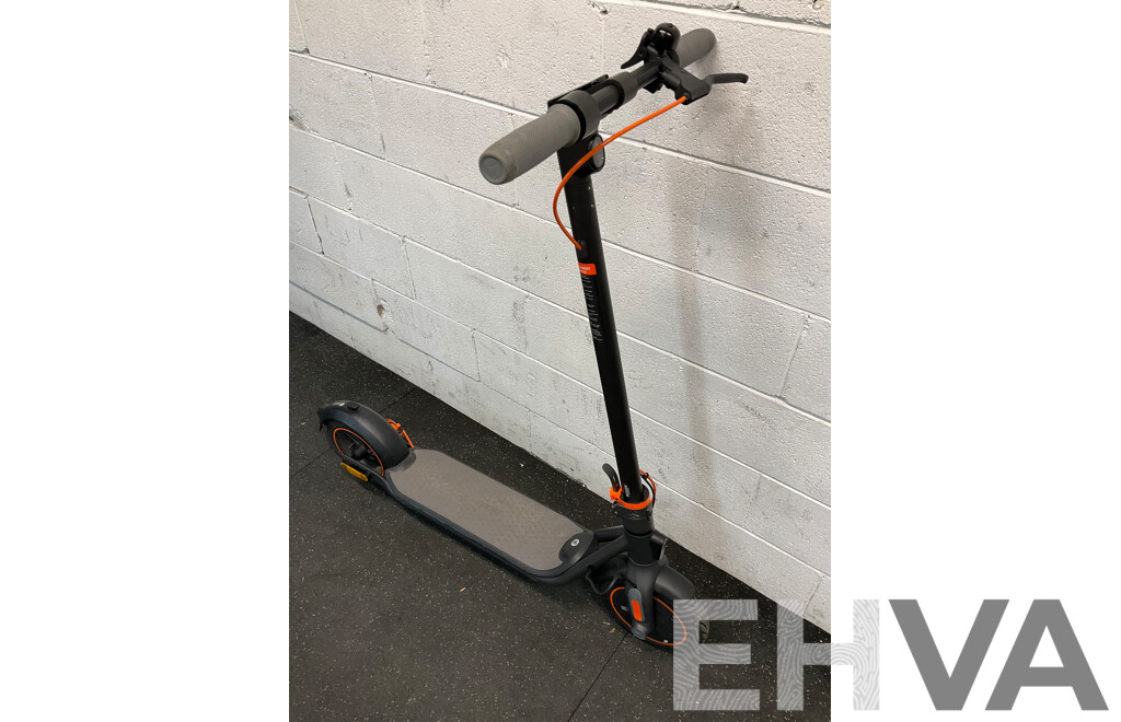 Segway Ninebot KickScooter F40A - Lot 1617672 | EHVA