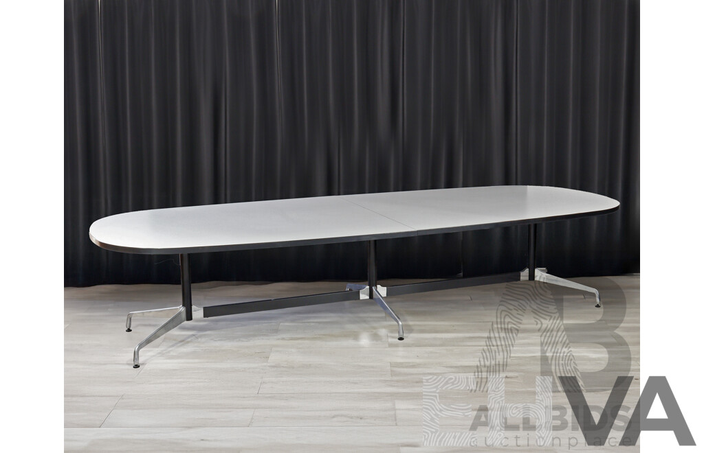 Eames Segmented Oval Meeting Table - Lot 1633598 | EHVA