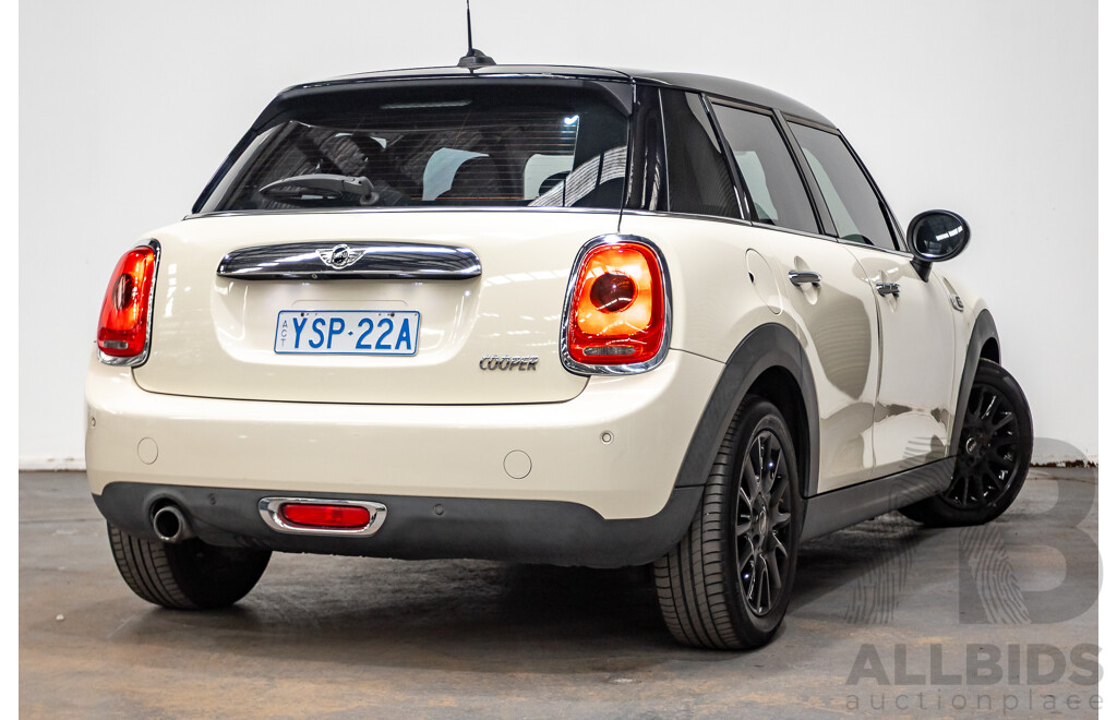 9/2015 Mini Cooper F55 5D Hatchback - Lot 1633607 | CARBIDS
